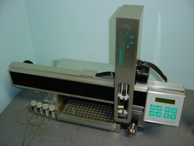 Lab Instrument - HPLC and LC-MS HPLC Autosampler CTC Analytics Leap ...