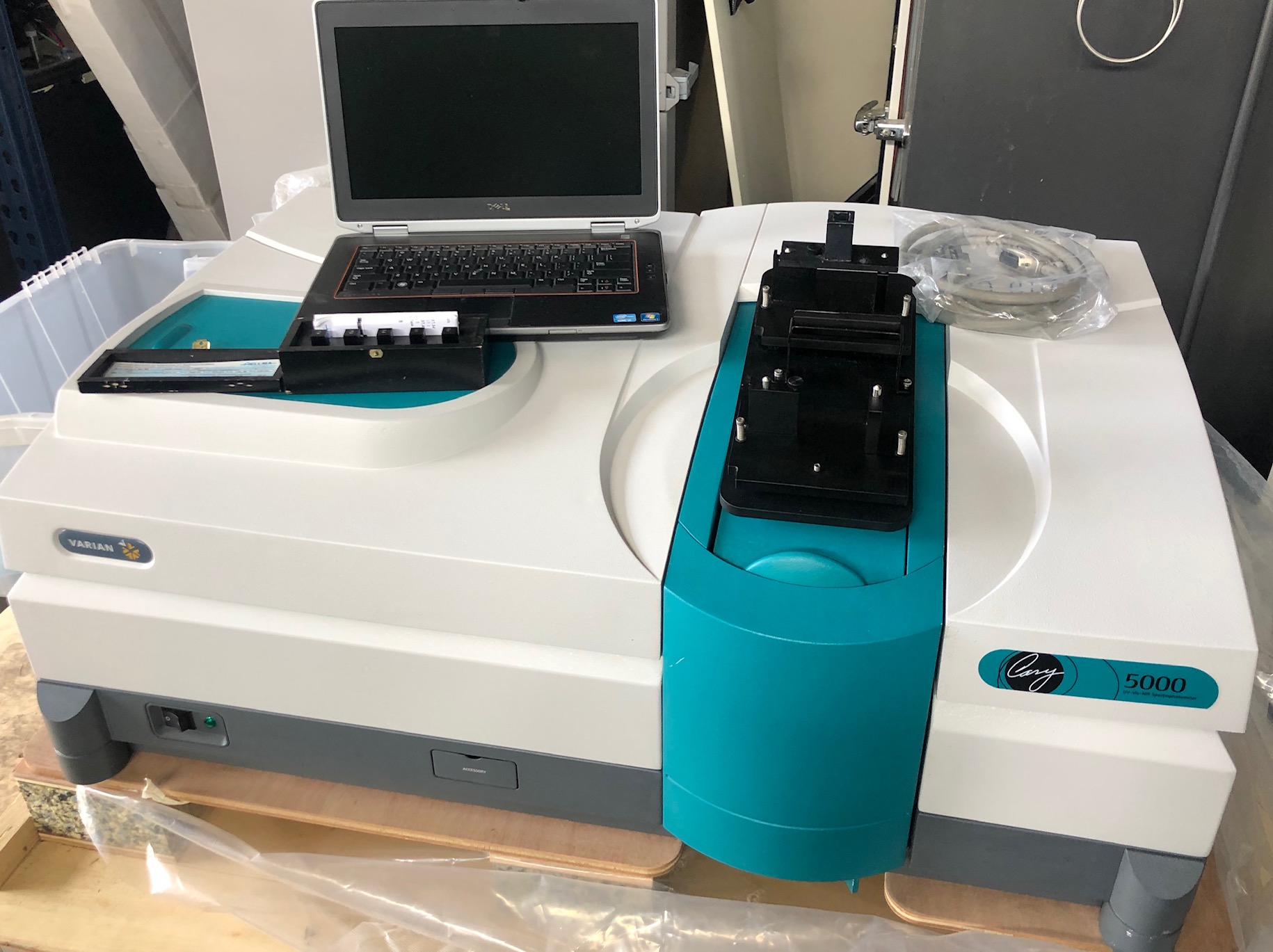 Lab Instrument - UV-Vis-NIR Spectroscopy UV-Vis -NIR Systems Agilent ...