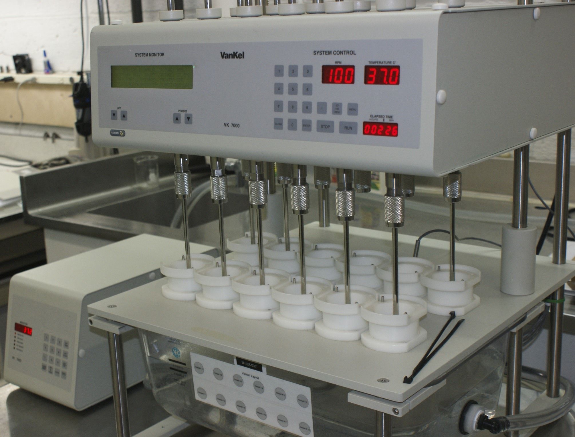 Lab Instrument Lab Instrument - Dissolution Vankel VK7000 Small Volume ...