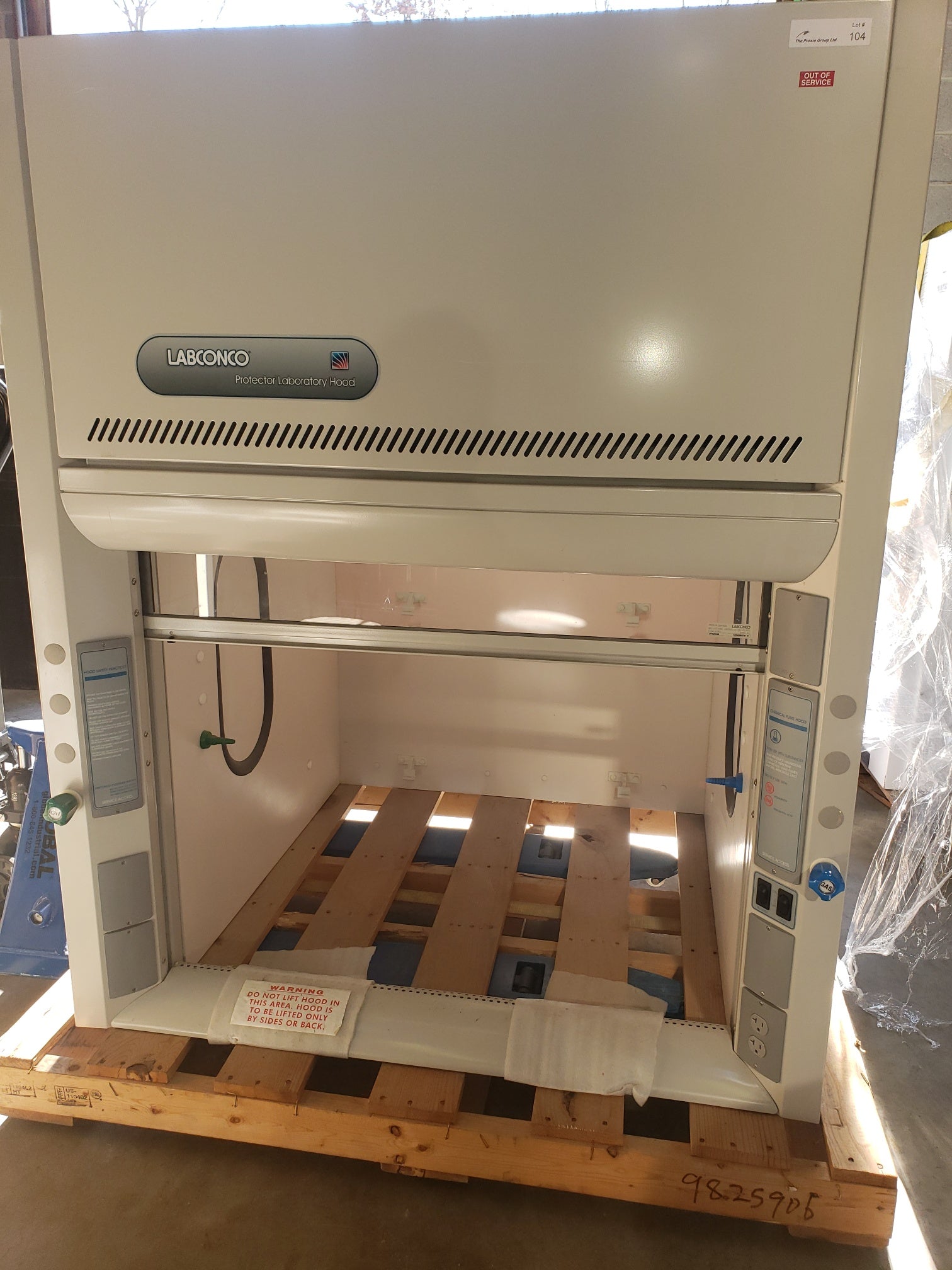 Labconco Protector XL 4 foot benchtop fume hood package (Extra depth ...