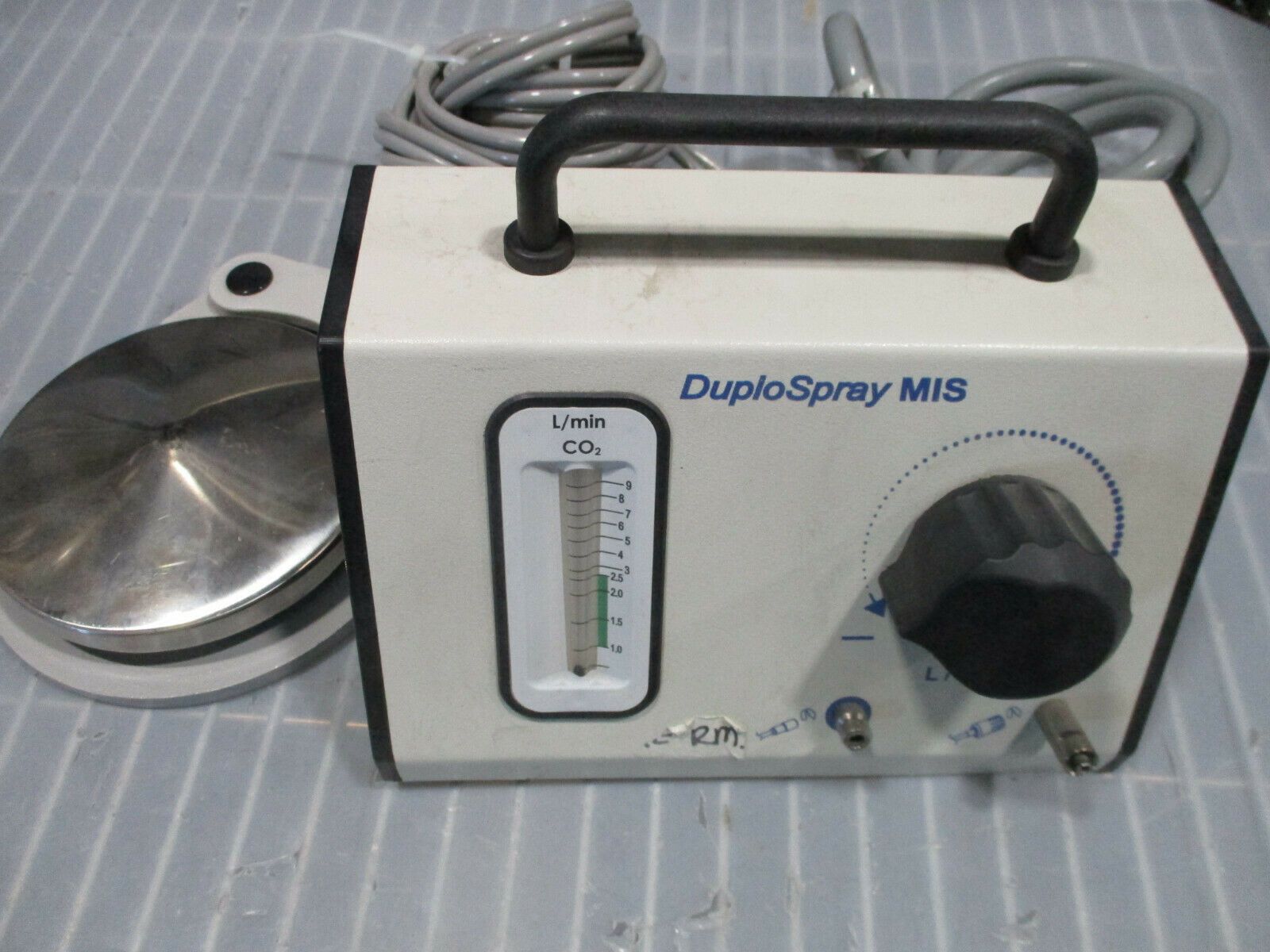 Baxter DuploSpray MIS Regulator with Foot Switch | LabX.com