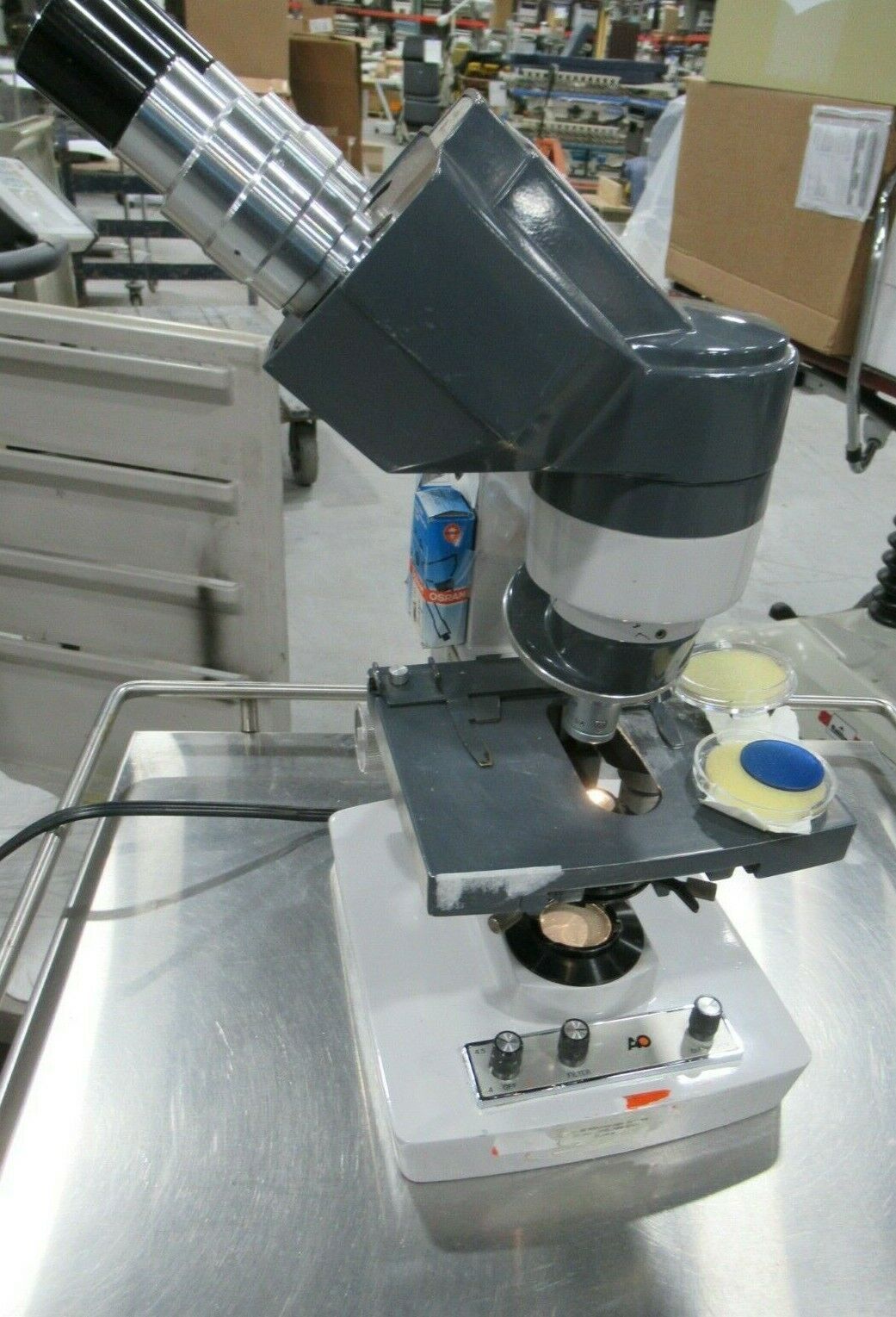 American Optical One-Ten 1130 Microscope with 3 Ob | LabX.com