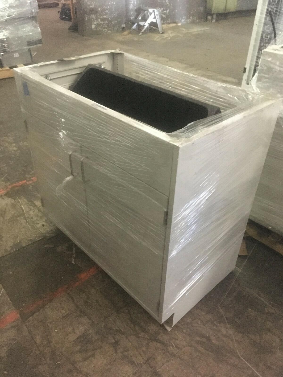 A Grade Fisher Hamilton Laboratory Sink Cabinet with Epoxy Basin 36"x35 ...