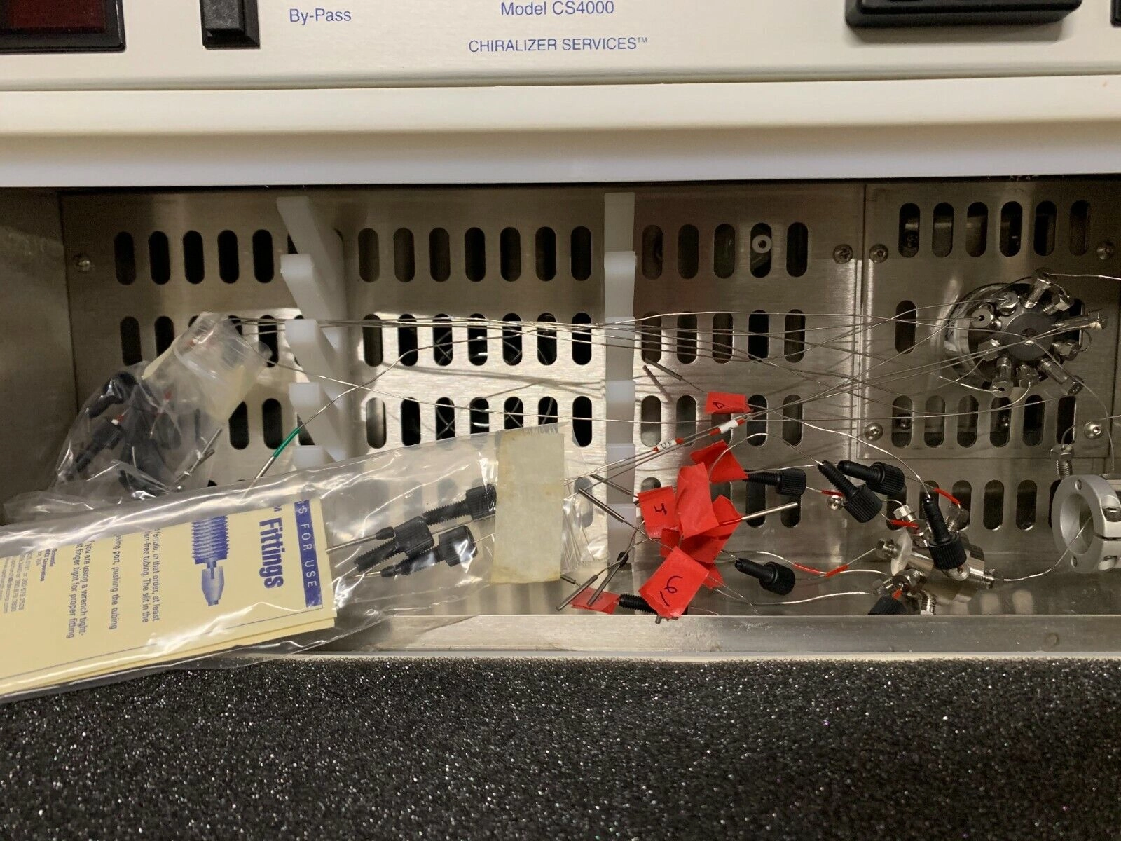 Chiralizer LC Spiderling Deluxe HPLC automated hea | LabX.com