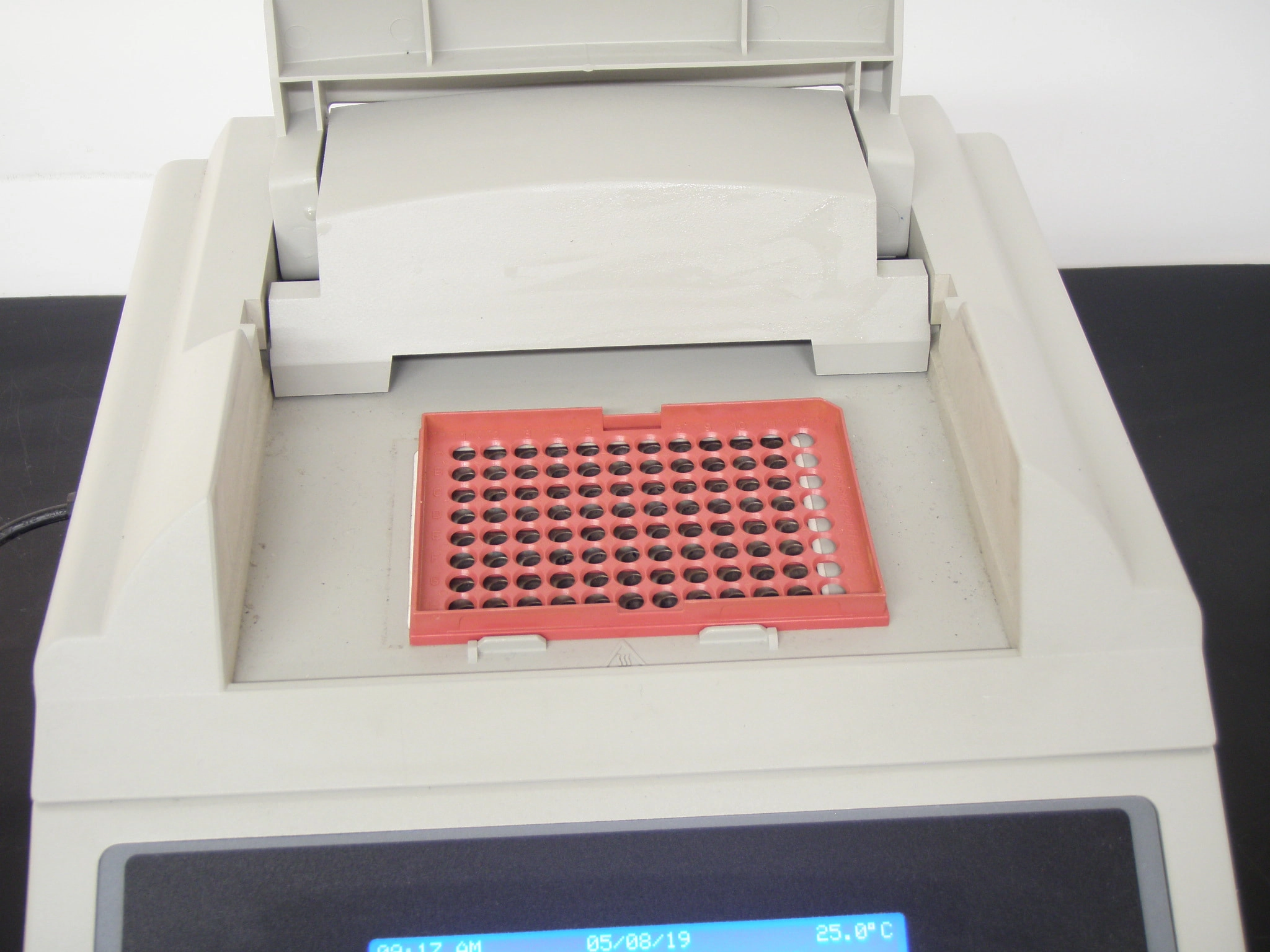 Perkin Elmer GeneAmp PCR System 9700, Tested | LabX.com