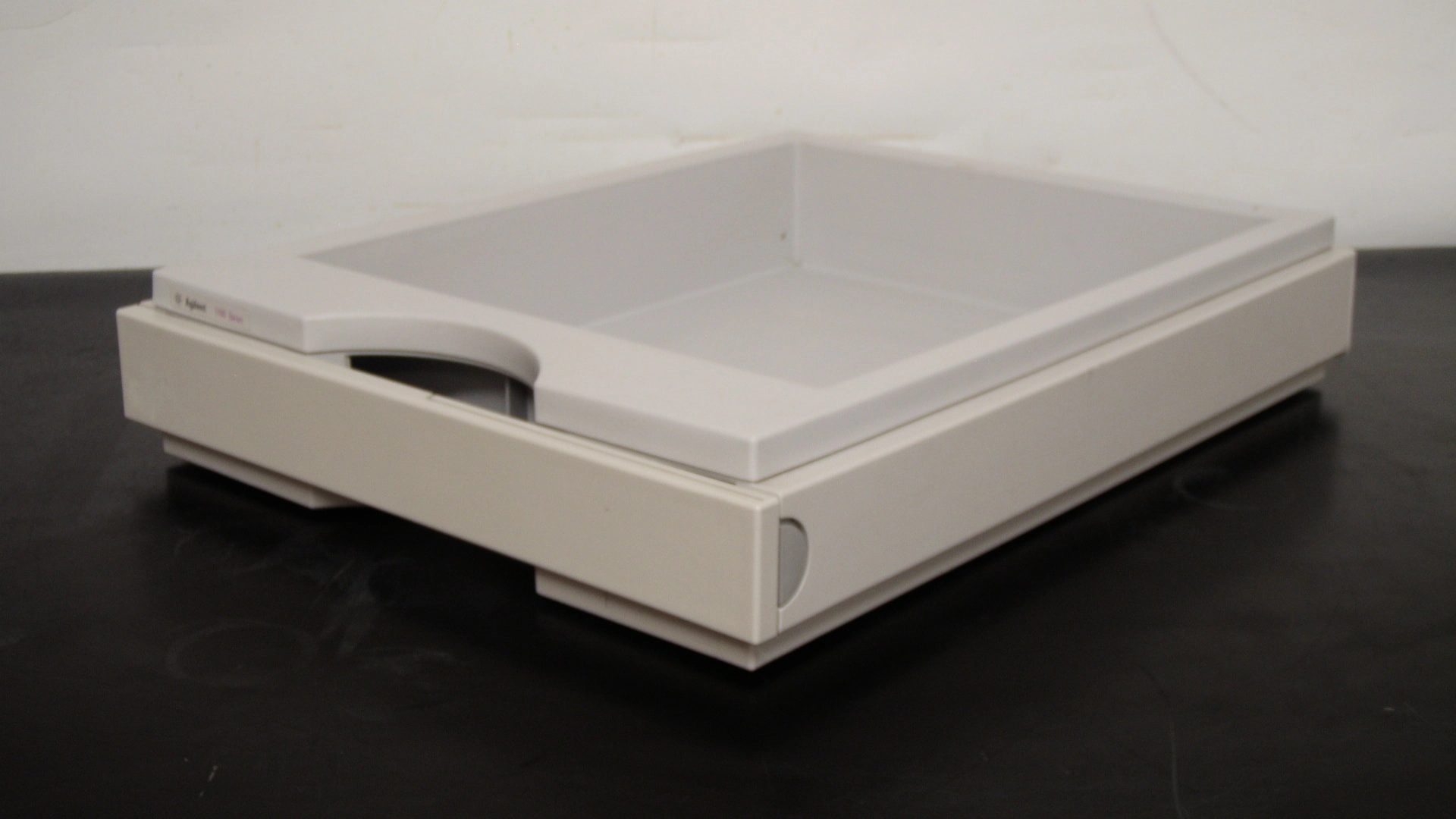 Agilent 1100 Series Solvent Tray | LabX.com