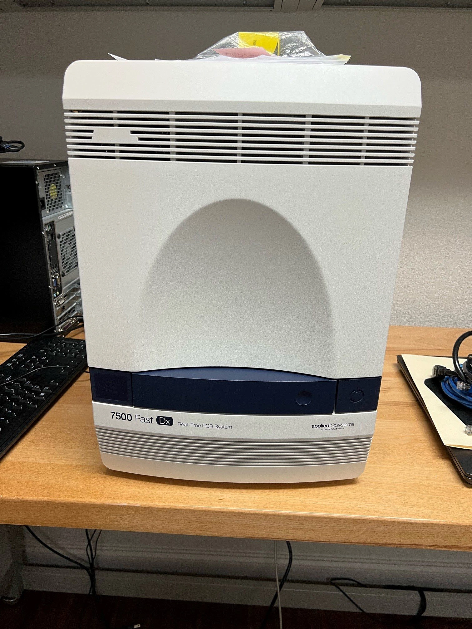 Applied Biosystems 7500 Fast Dx Real-Time PCR | LabX.com