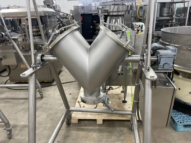 1 CUFT Twin Shell Dry V Blender | LabX.com