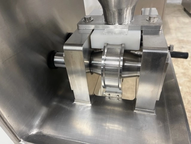 Vector Freund TF-Mini Roller Compactor TF-Mini | LabX.com