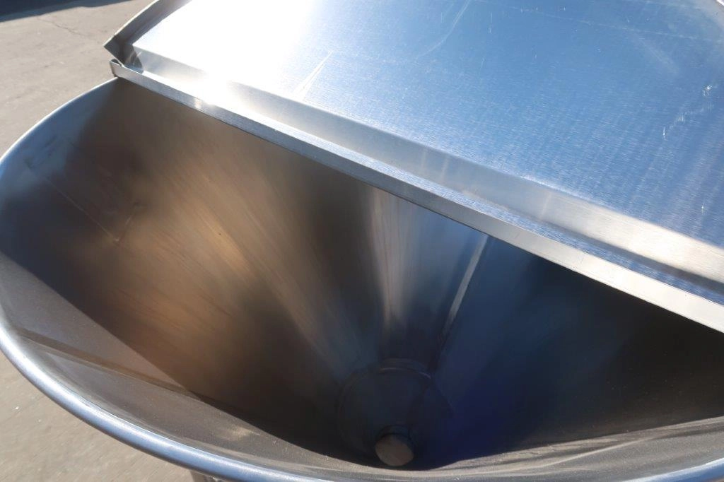 Highland Equipment Stainless Cone Bottom Totes, Portable | LabX.com