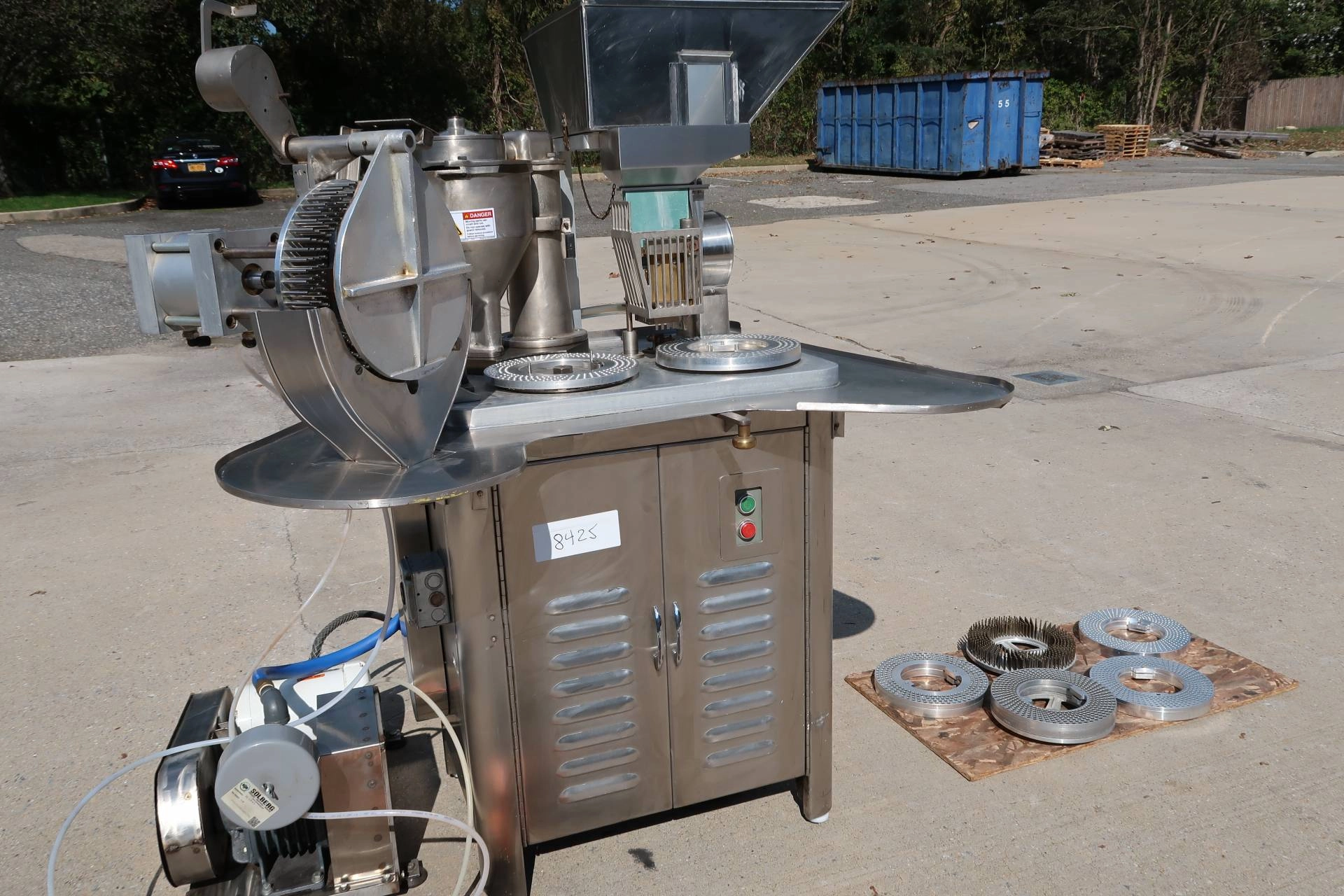 Capsugel Type 8 Semi-Automatic Capsule Filling Machine | LabX.com