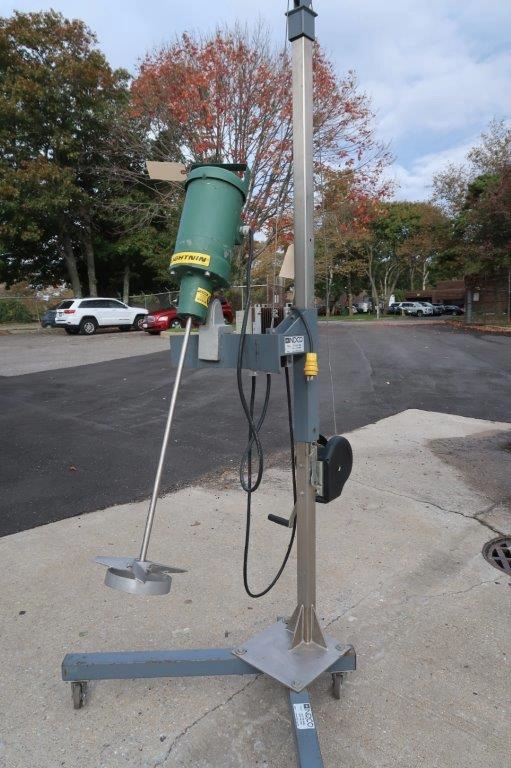 Lightnin Variable Speed Clamp-On Mixer, On Portable Stand | LabX.com