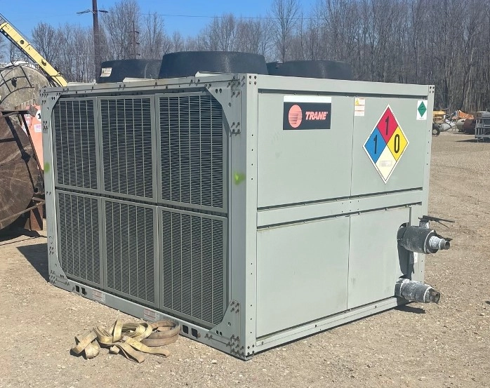 Used Trane 40 Ton Air Cooled Chiller model CGAM 040F | LabX.com