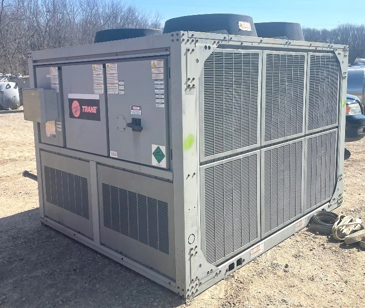 Used Trane 40 Ton Air Cooled Chiller model CGAM 040F | LabX.com