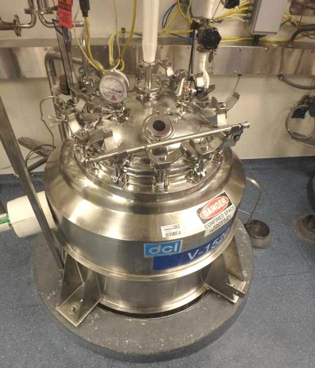 600 Liter Sanitary Stainless Steel Jacketed Reactor/fermenter | LabX.com