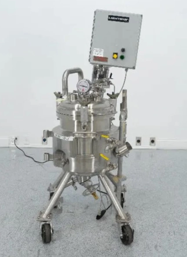 600 Liter Sanitary Stainless Steel Jacketed Reactor/fermenter | LabX.com