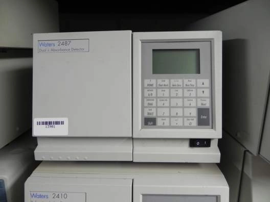 Waters 2487 HPLC UV/VIS Detector | LabX.com