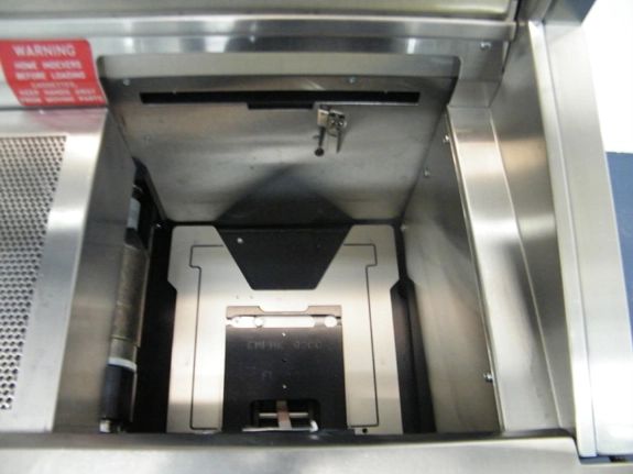 KLA-Tencor Surfscan 6400 Defect Inspection System | LabX.com