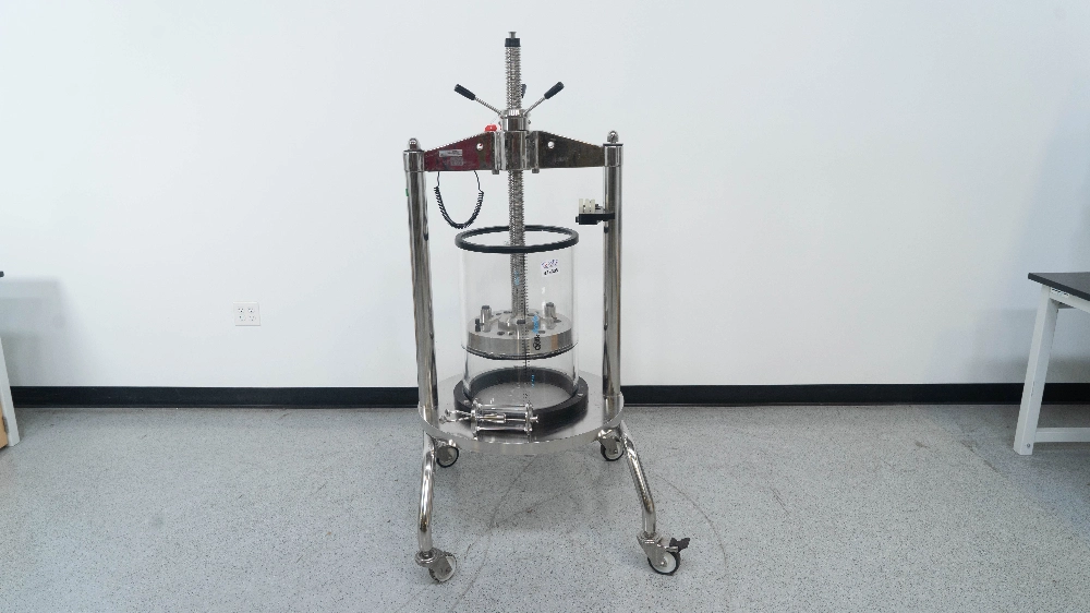 Millipore QuikScale 51 Liter Chromatography Column | LabX.com