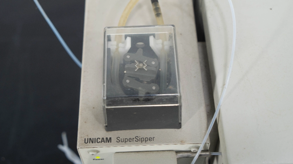 Unicam UV500 UV-Vis Spectrophotometer | LabX.com