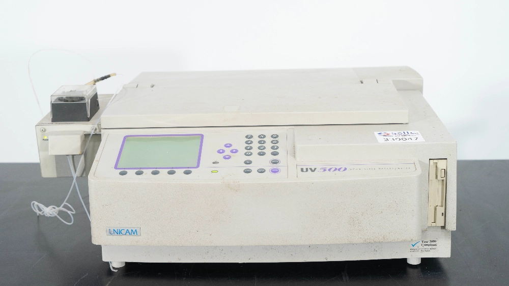 Unicam UV500 UV-Vis Spectrophotometer | LabX.com