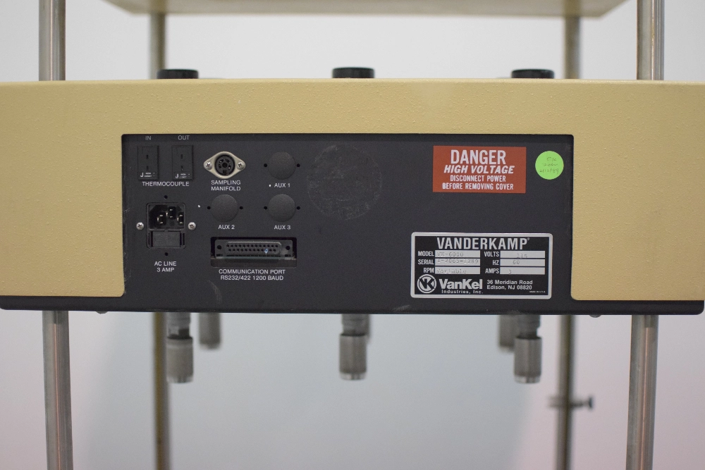 Vankel VK-6000 6 Spindle Dissolution Tester | LabX.com