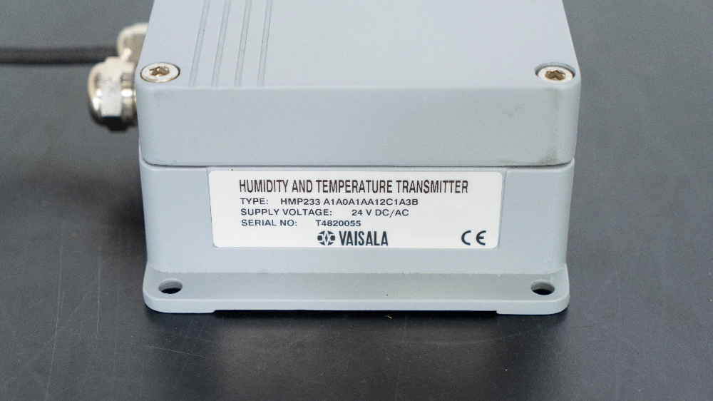 Vaisala HMP233 Humidity and Temperature Transmitter | LabX.com