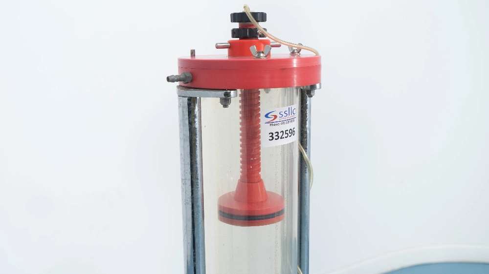 Pharmacia Biotech Plastic Chromatography Column with Stand | LabX.com