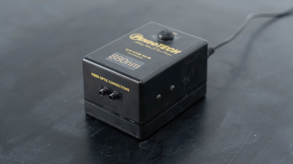 Pendotech 880nm UV-VIS NIR Photometer | LabX.com