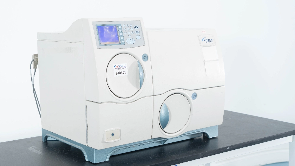 Biomerieux Vitek 2 Compact Microbial Identifying and Monitoring System ...