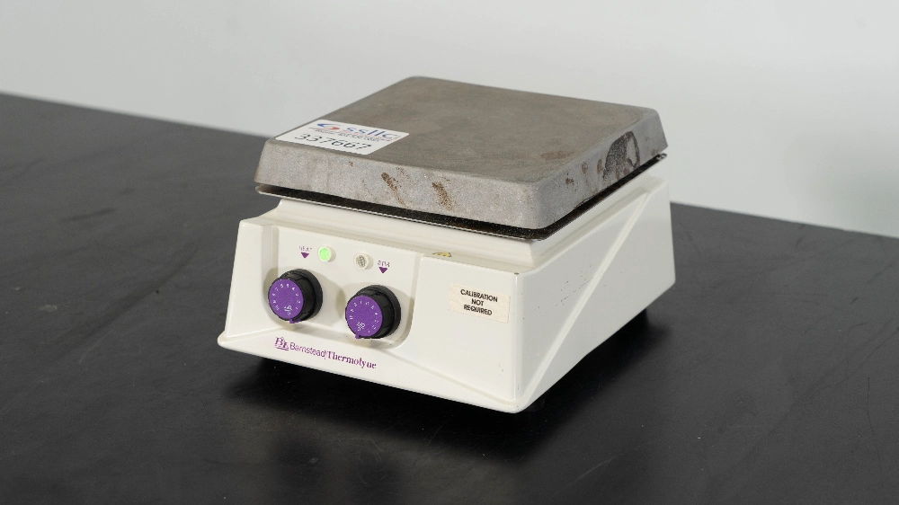 Barnstead Thermolyne Hotplate/Stirrer | LabX.com