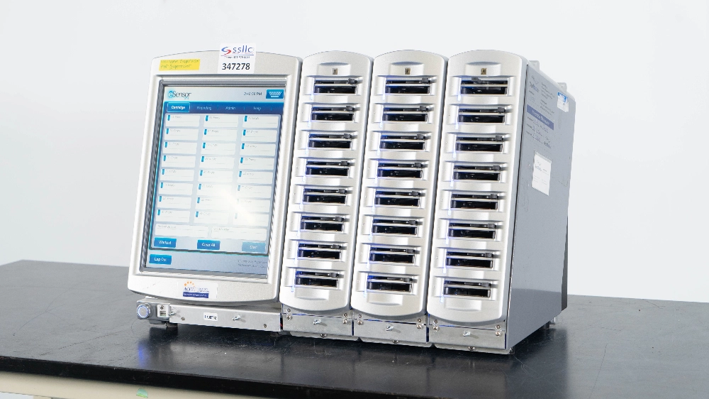 GenMark Dx XT-8 Mulitplexing Molecular Analyzer | LabX.com