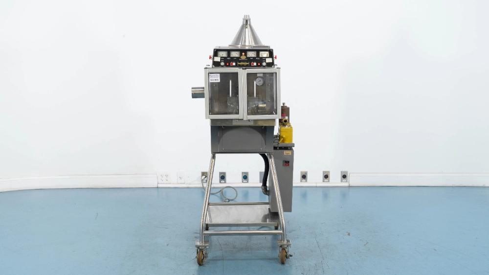 Freund Vector TF Mini Roller Compactor | LabX.com