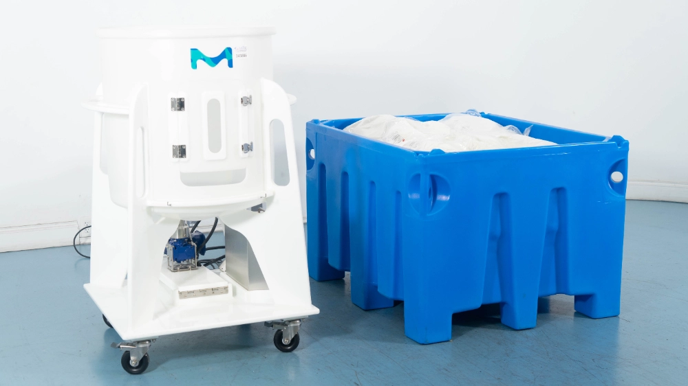 Mobius PowerMix 200L Plastic Single Use Mixer | LabX.com