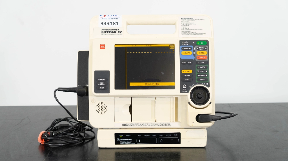 Medtronic LifePak 12 Biphasic Defibrillator/Monitor | LabX.com
