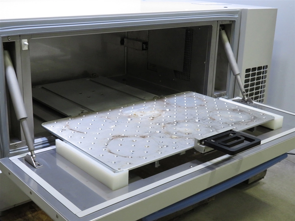 Thermo Scientific MaxQ 8000 Refrigerated Incubator Shaker | LabX.com