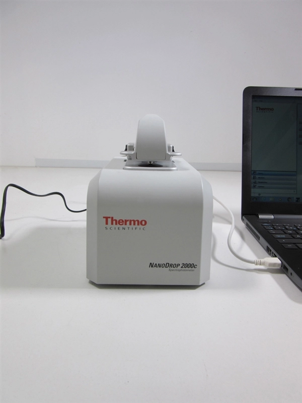 Thermo Scientific NanoDrop 2000c Spectrophotometer | LabX.com