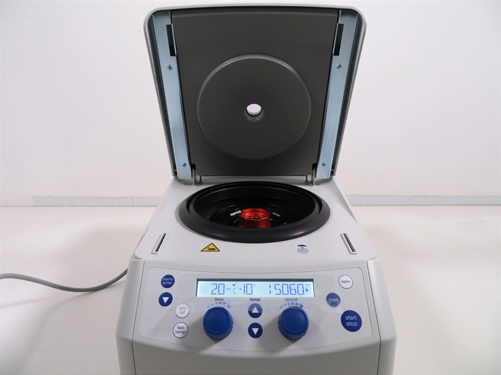 Eppendorf 5425R Refrigerated Centrifuge w/ FA-24x2 Fixed Angle Rotor ...