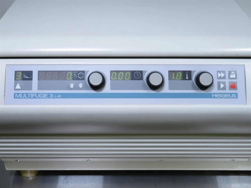Heraeus Multifuge 3 L-R Refrigerated Centrifuge | LabX.com