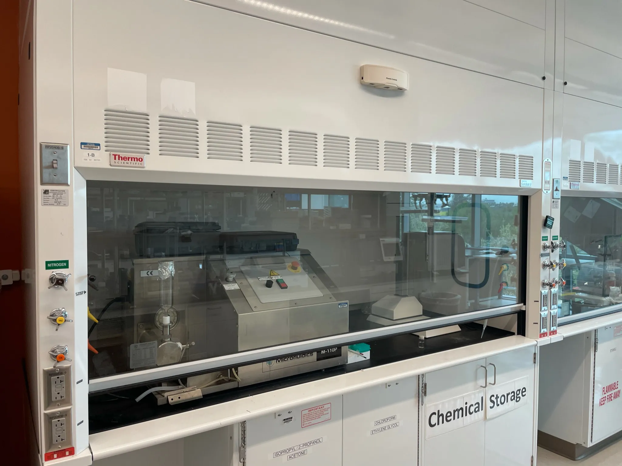 6' Genie Scientific Fume Hood, Extra Depth, Combo Sash | LabX.com