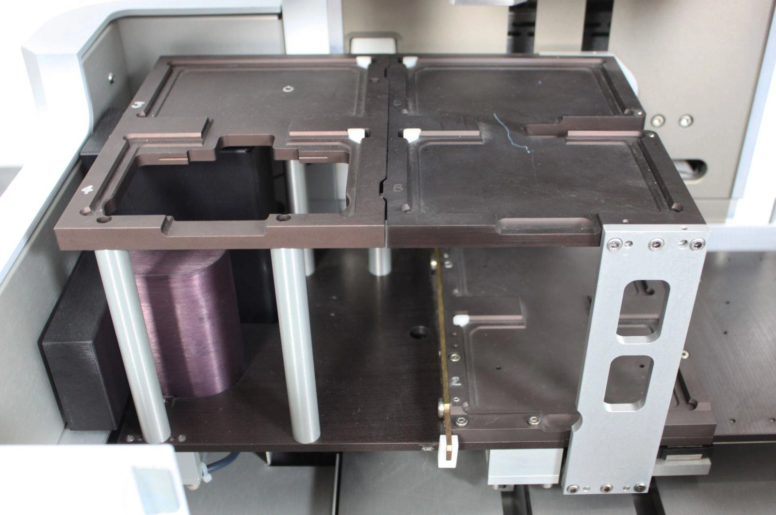 Thermo Scientific Versette Liquid Handler Base Unit 650-01-BS & 6 Position Stage | LabX.com