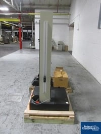 Instron Tensile Tester, model 1122 | LabX.com