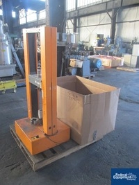 Lloyd Instruments Tensile Tester, Model 6000R | LabX.com