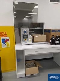 4 Quart GlobePharma MaxiBlend MB-IVV Twin Shell Blender | LabX.com