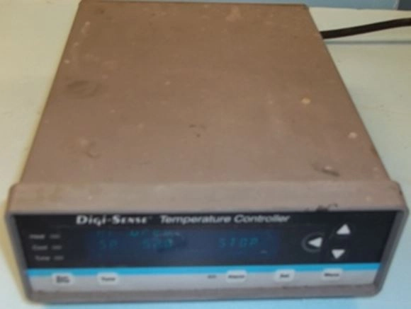 DIGI-SENSE temperature controller model 68900-01 s... | LabX.com