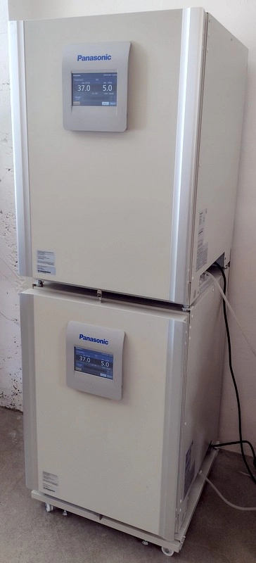 Sanyo MCO-19AIC Dual-Chamber CO2 Incubators | LabX.com