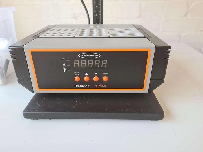 Techne Dri-Block heater with sample concentrator | LabX.com