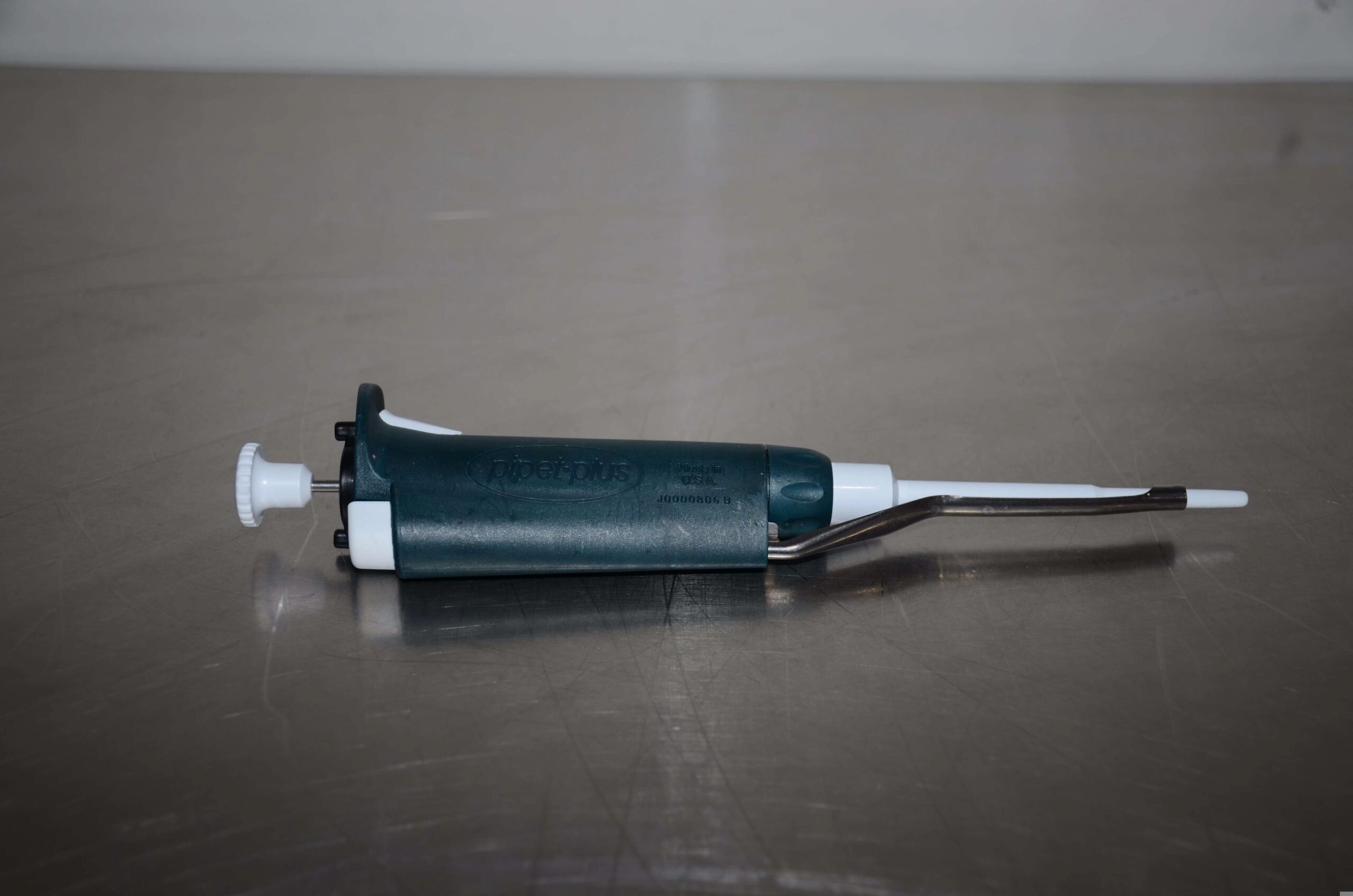 Rainin Pipet-Plus Pipette R100 (10-100µL) | LabX.com