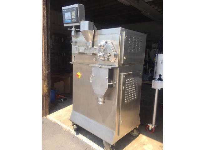 Alexanderwerk WP120 Roller Compactor | LabX.com