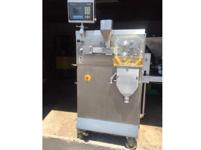 Vector Freund TF-Mini Roller Compactor | LabX.com